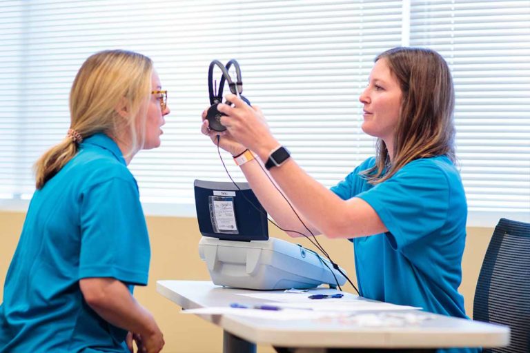 Speech Therapy vs Occupational Therapy: 3 Key Differences | USAHS