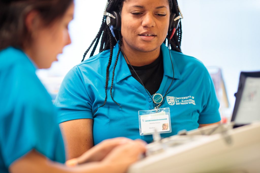 Comparing the MOT and OTD Degrees | University of St. Augustine